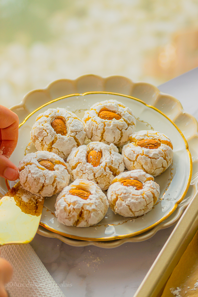Amaretti biscuits italiens moelleux aux amandes · Aux délices du palais
